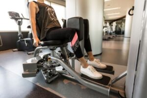 Abdutor e adutor: diferenças e dicas de execução | TotalPass