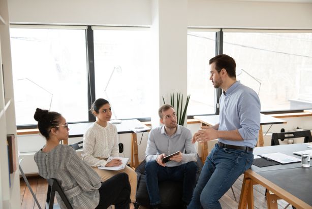 Perfis de liderança: conheça os tipos mais comuns | TotalPass